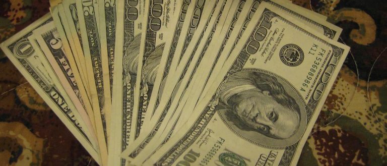 Qué significa cada dólar, por qué y cómo se compran - Chequeado