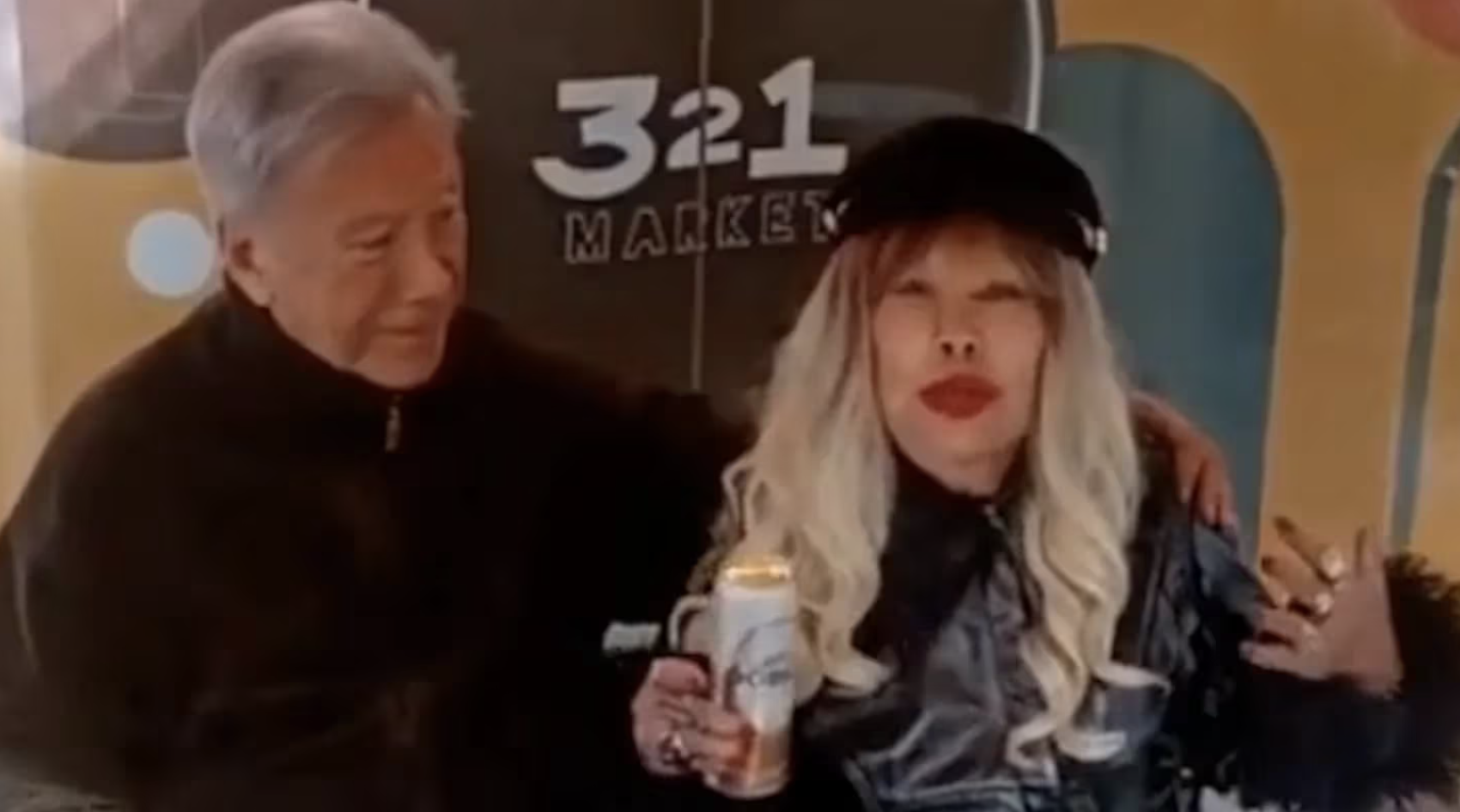 No, la persona del video en el show de Ulises Bueno no es Beatriz Olave, sino Karina Milei ...